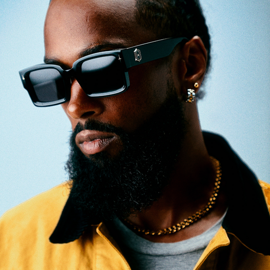 BLACK ICON – JAMES ORO