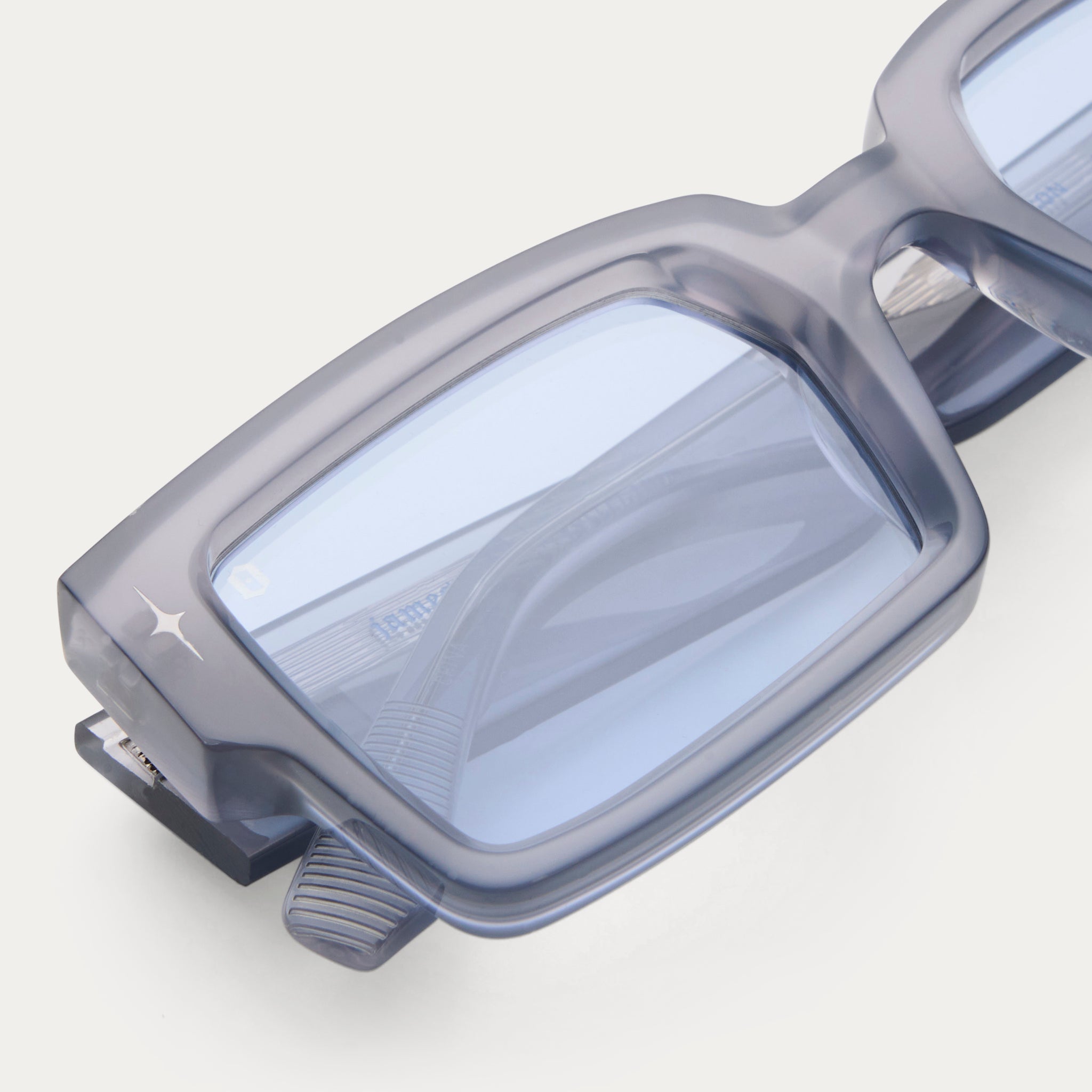 SKYLINE ICON – JAMES ORO