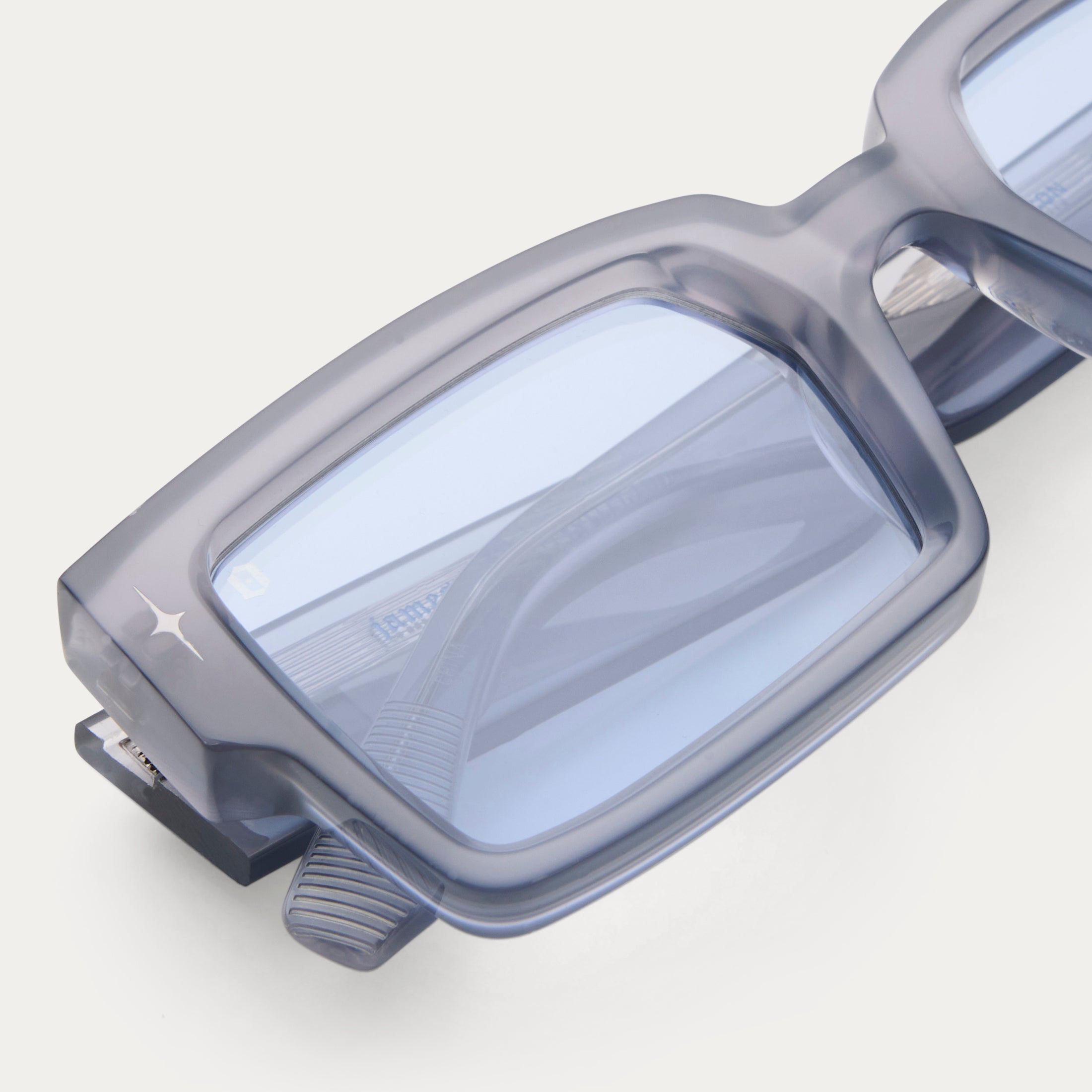 SKYLINE ICON – JAMES ORO