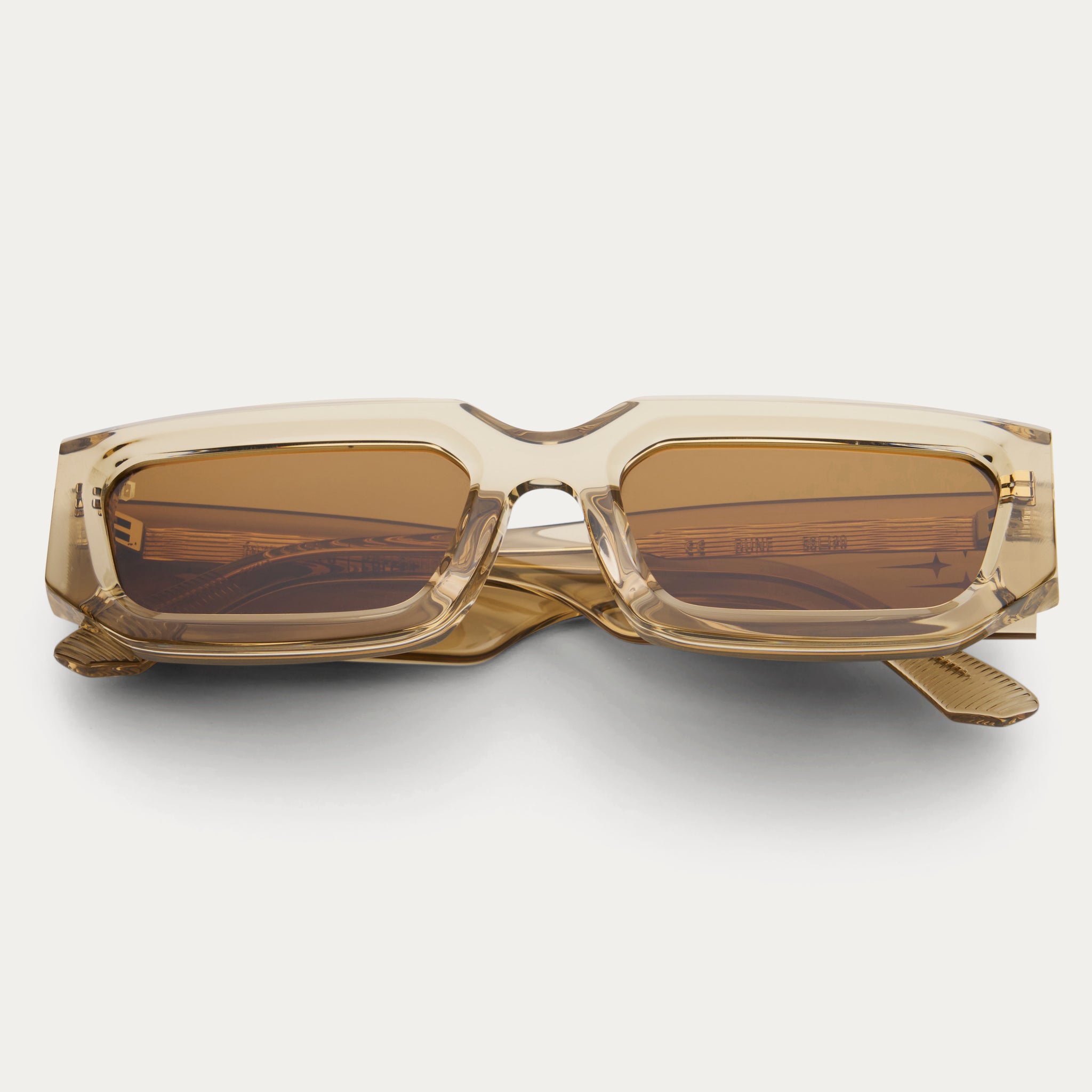 CHAMPAGNE DUNE – JAMES ORO