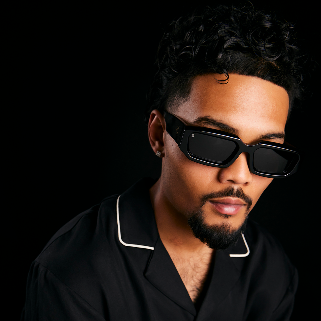 JAMES ORO - OFFICIAL SITE