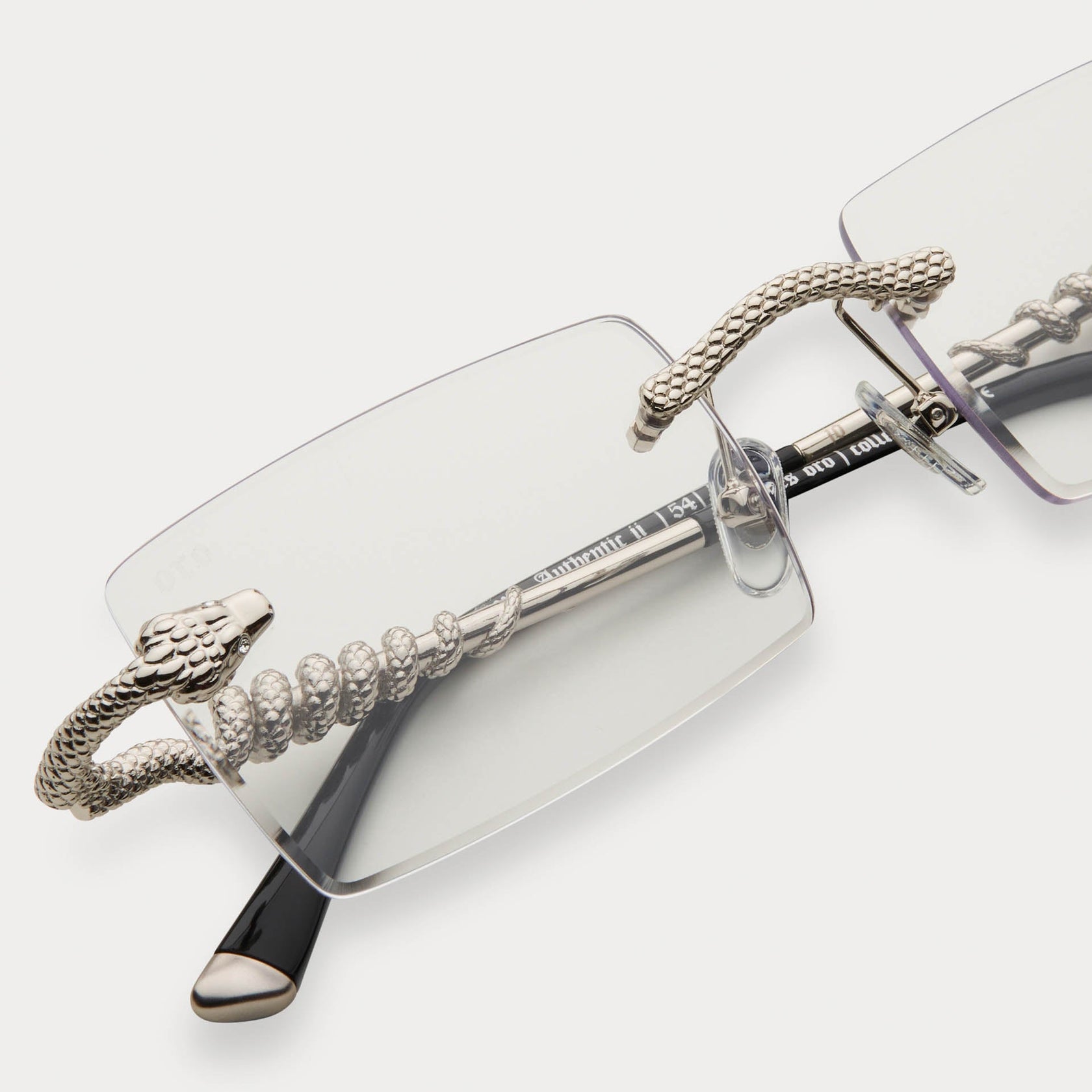 CLEAR SILVER SERPENT AUTHENTIC – JAMES ORO